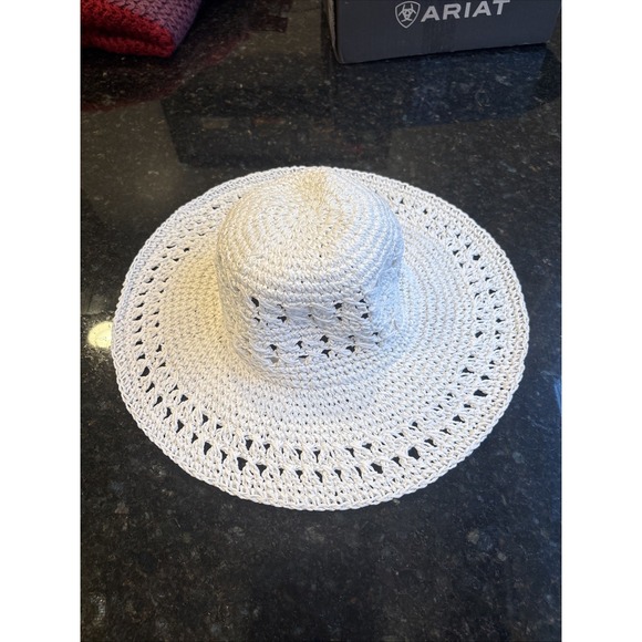 Time and Tru | Accessories | Time And Tru Womens White Floppy Sun Beach ...